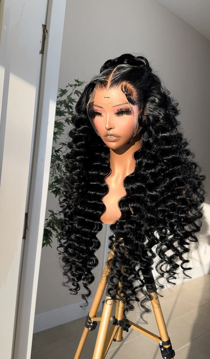“BOMB WAND CURLS” – K Luxury Beauty